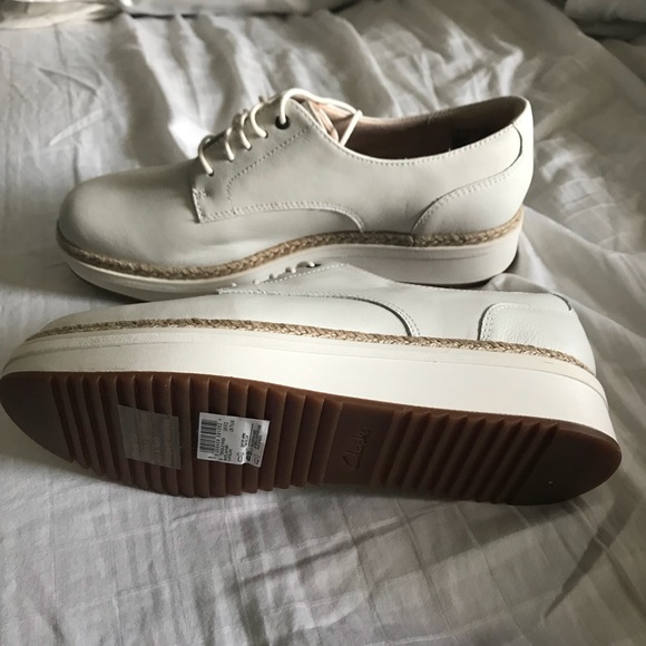 Clarks | Shoes | Clarks Womens White Platform Shoes 75 | Poshmark